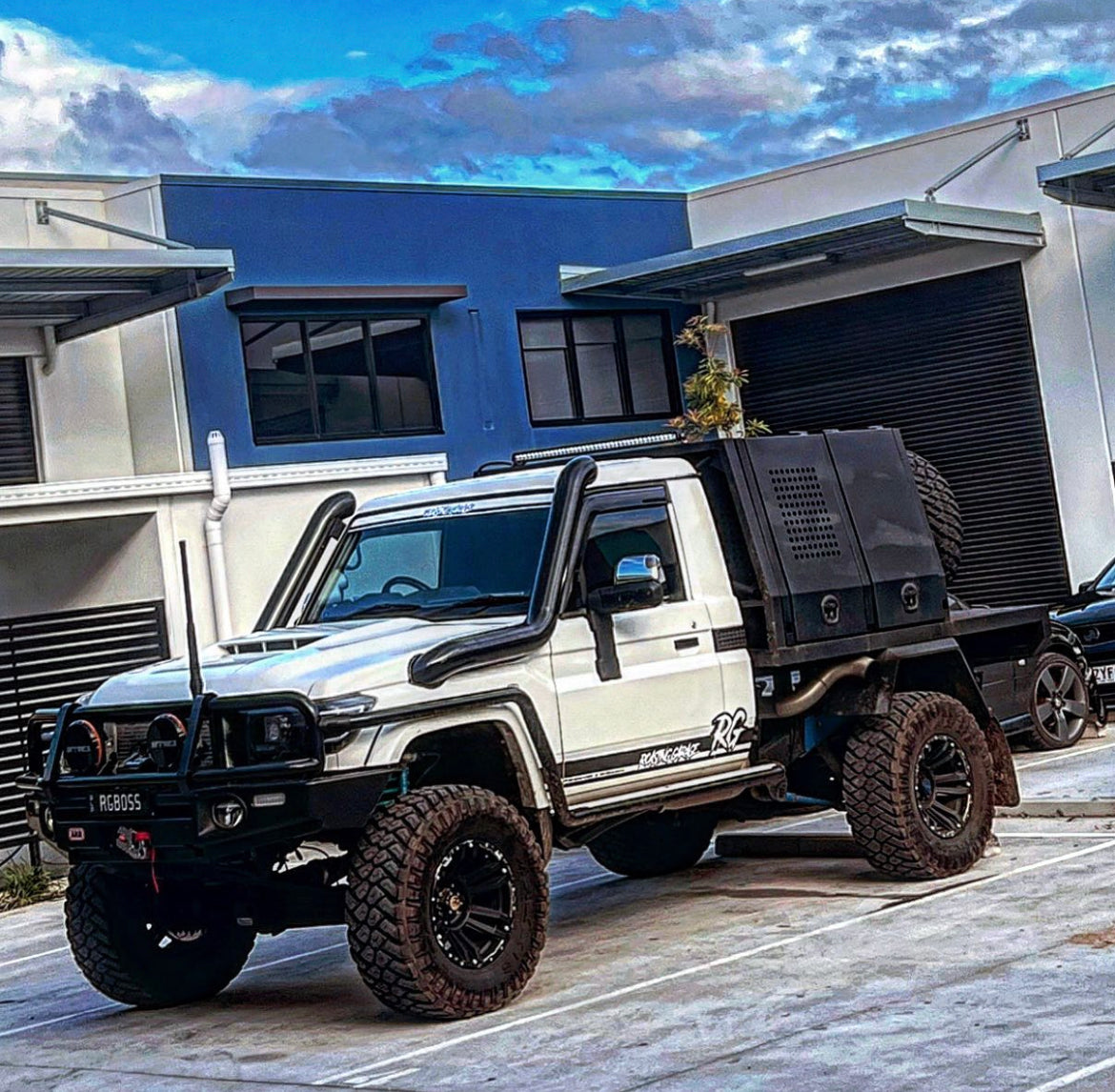 TWIN VDJ 76/78/79 Series Landcruiser 5" Stainless Steel Snorkel Kit ...